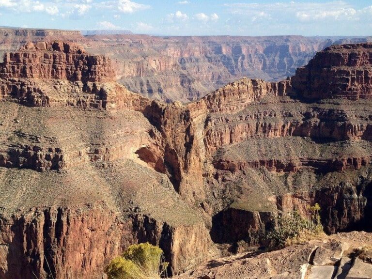 Las Vegas to Grand Canyon West Rim by Car: How to Visit