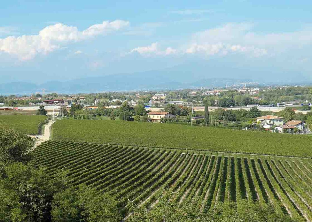 10 Beautiful Places to visit in Lombardy Italy